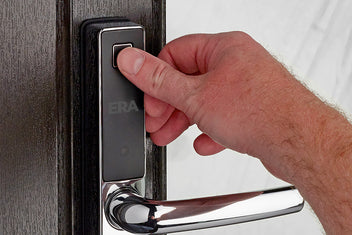 Smart Universal Door Handle – ERA Protect